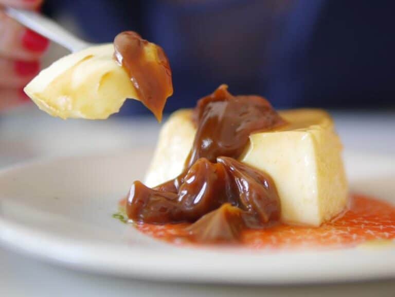 Flan Casero: Receta clásica e inflalible - Paulina Cocina