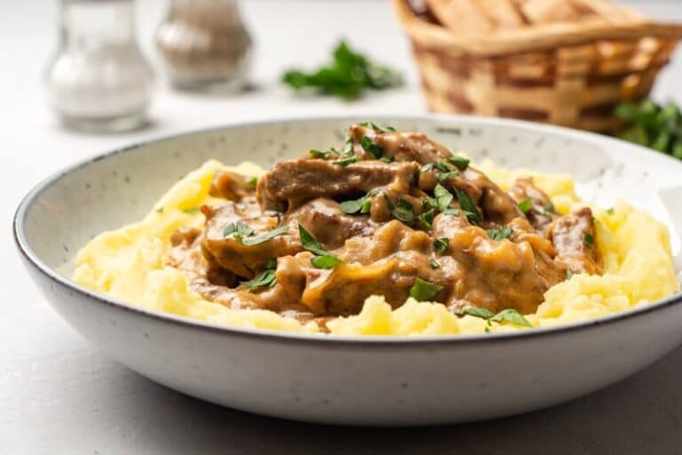 Receta de Lomo al Strogonoff en 6 pasos - Paulina Cocina